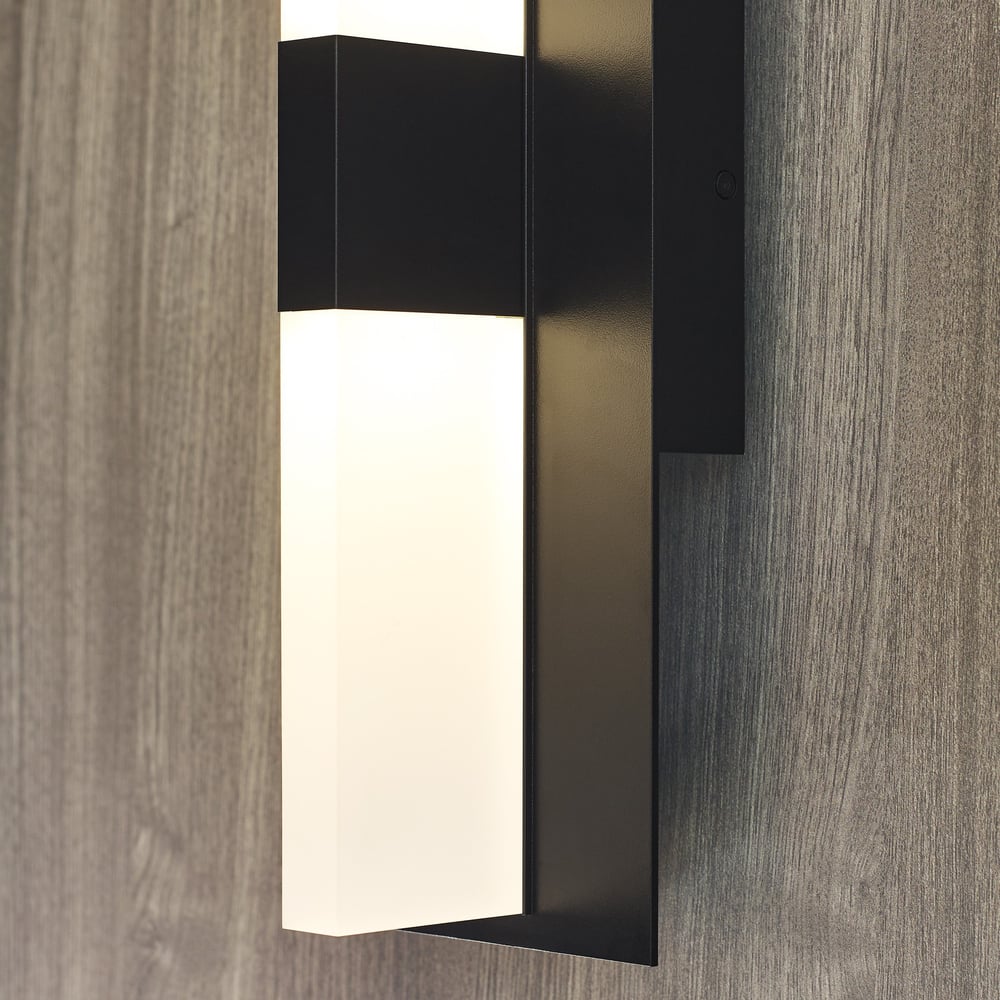 Visual Comfort Modern Lyft Outdoor Wall Light | Lightopia