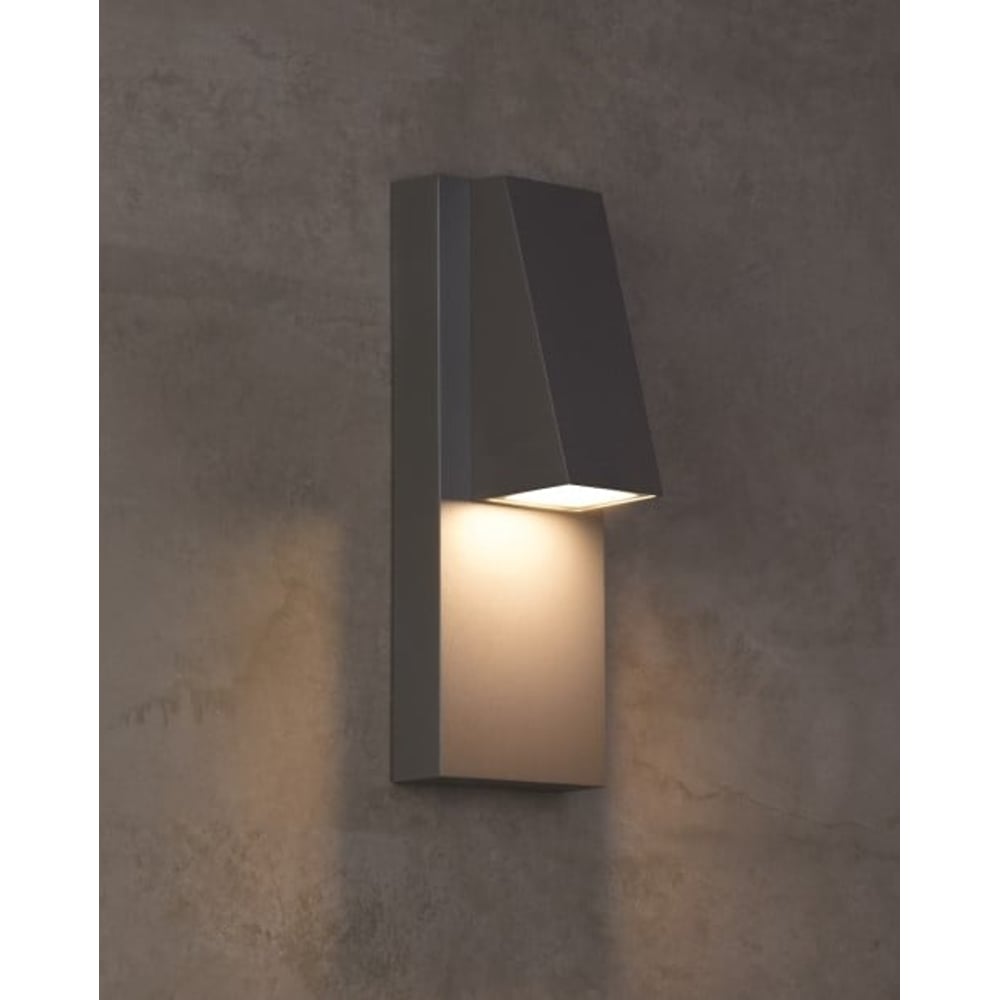 Visual Comfort Modern Peak Outdoor Wall Light | Lightopia