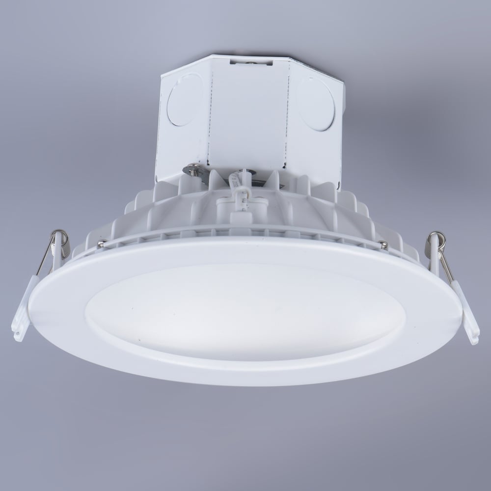 Maxim Lighting Cove LED Recessed Downlight with Trim | Lightopia