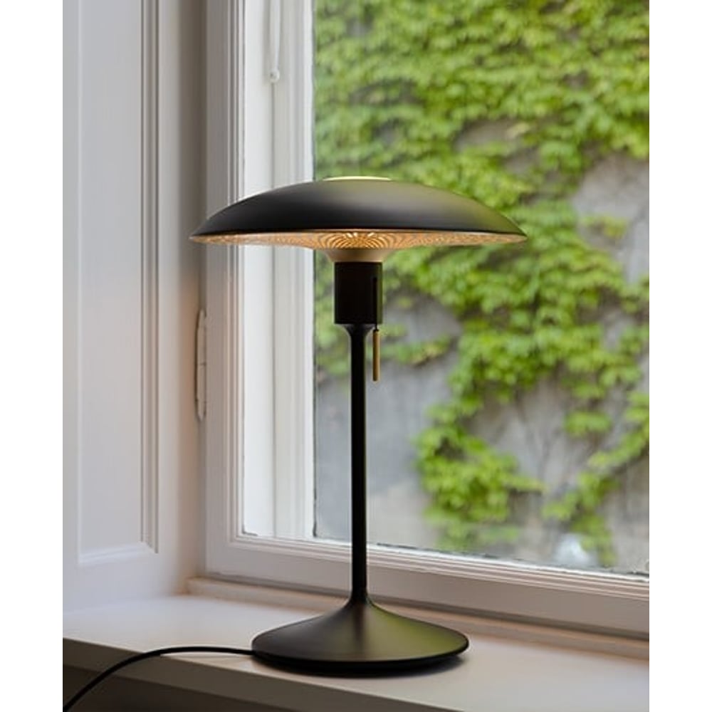 Umage Manta Ray Table Lamp | Lightopia
