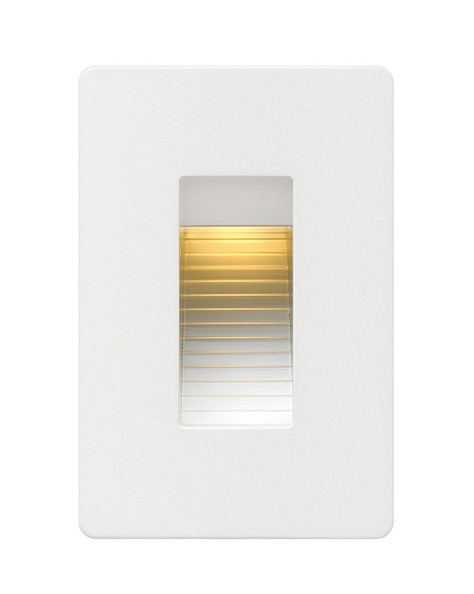 Hinkley Lighting Luna Vertical Step Light | Lightopia