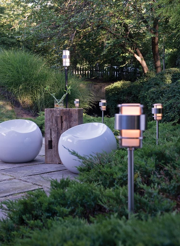 20 Outdoor Tree Lighting Ideas | Lightopia